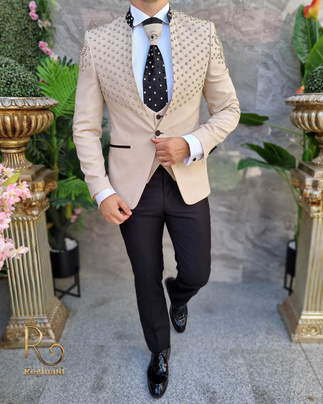 Costum bej de ceremonie cu pietre stralucitoare - C4164 - Costume de ...