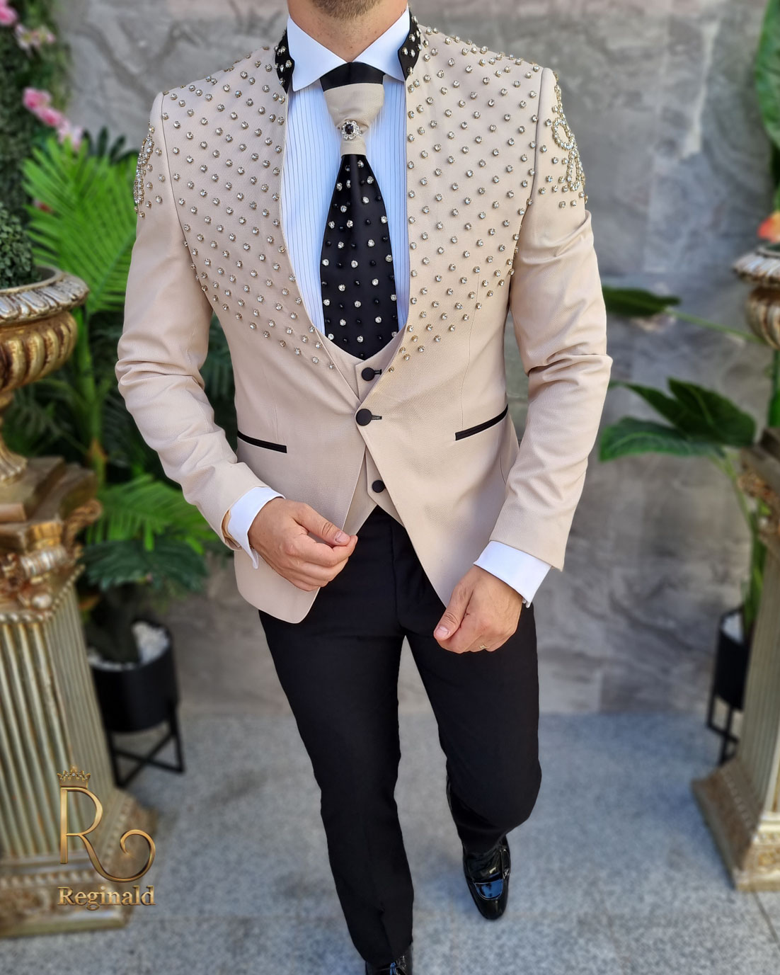 Costum bej de ceremonie cu pietre stralucitoare - C4164 - Costume de ...