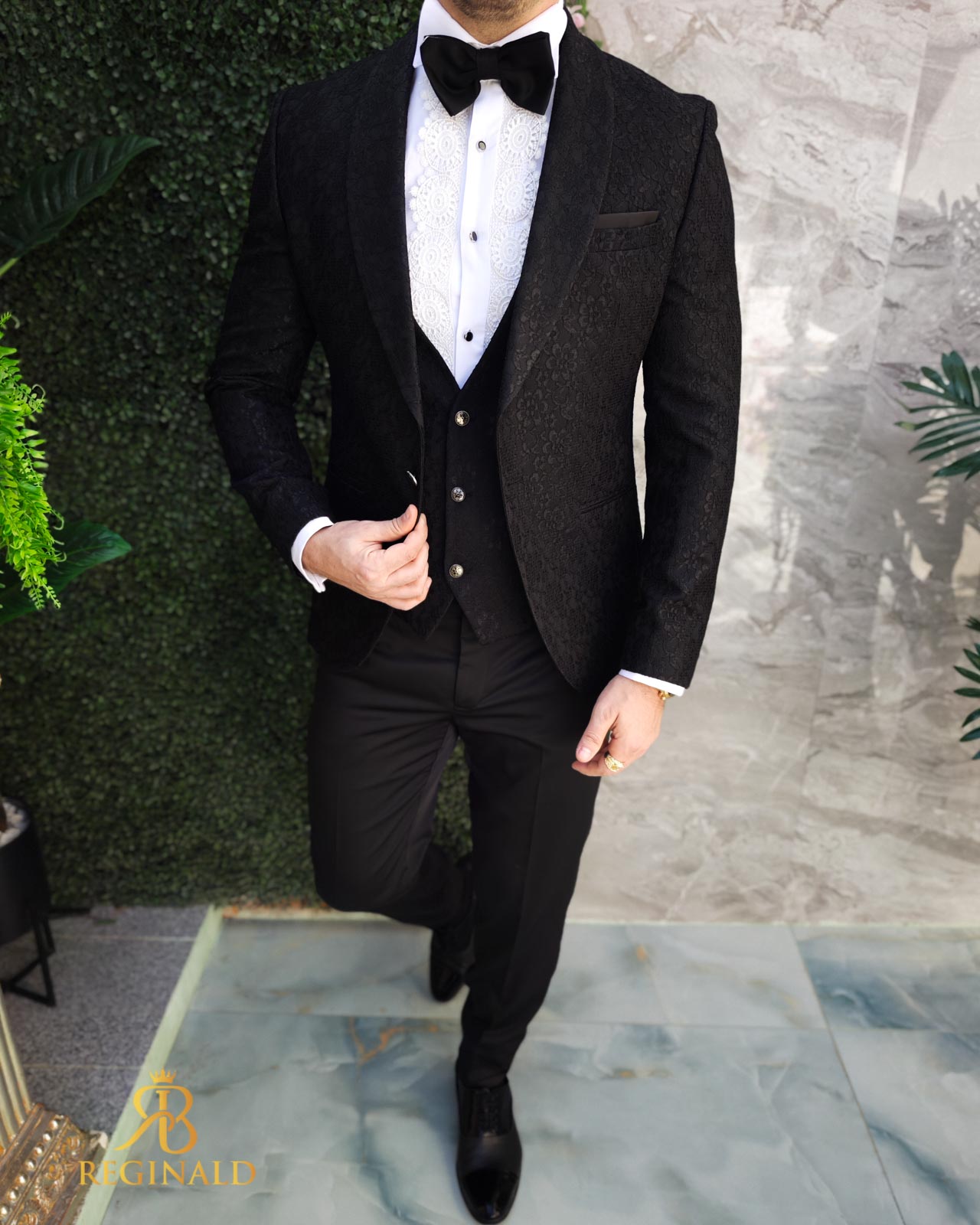 Costum ceremonie barbati Set: Sacou, Vesta, Pantalon, Papion - C4717 ...